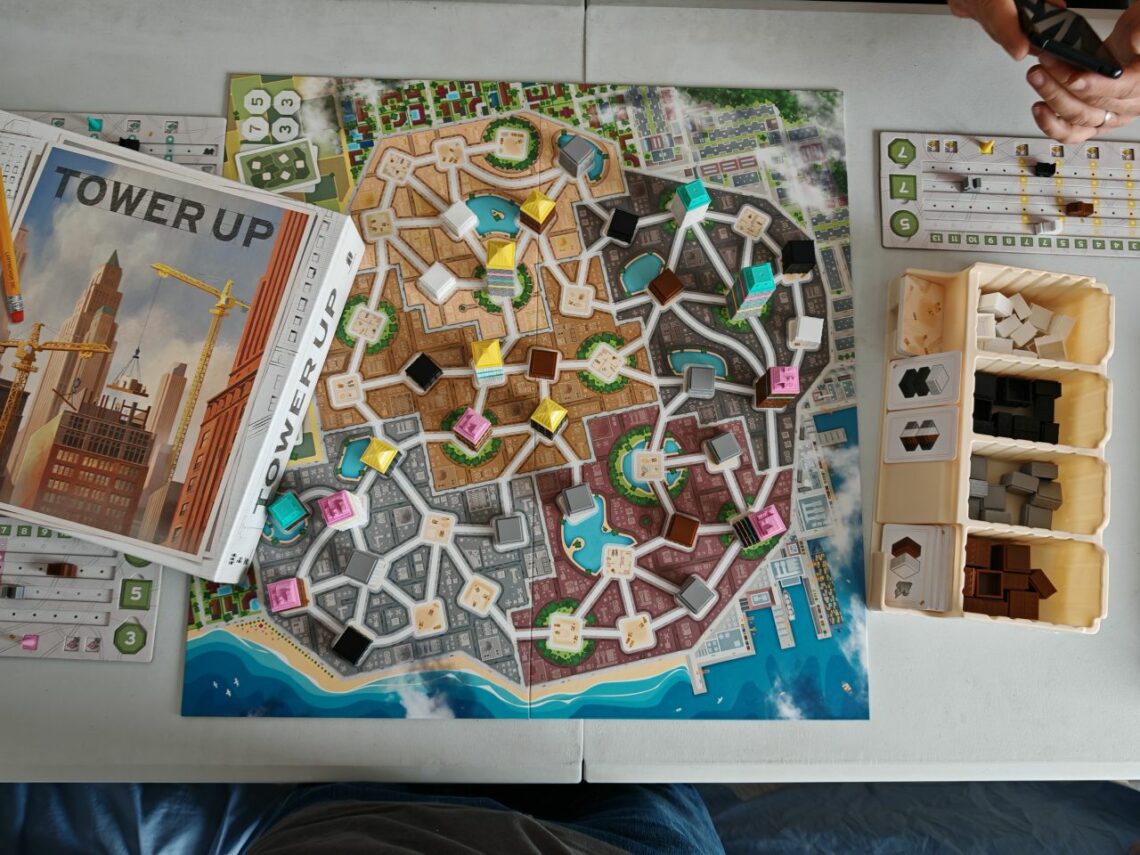 Avis et test du jeu de société Tower Up (Monolith Games) - Le blog de ...